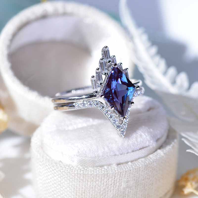 14K Solid Gold Ring 3CT Rhombus Alexandrite Halo Engagement Ring, Bagu ...