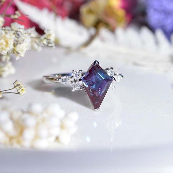 3 Carat Kite Alexandrite Engagement Ring 3CT Fancy Shape Emerald Gold ...