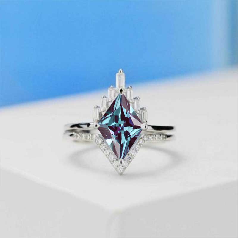14K Solid Gold Ring 3CT Rhombus Alexandrite Halo Engagement Ring, Bagu ...